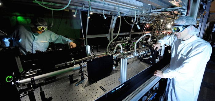 Researchers Create Attosecond Laser Pulses Using Electron Plasmas